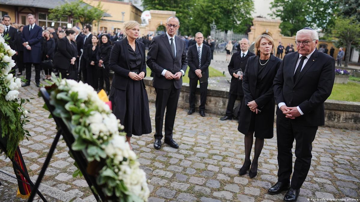Letzte Ehre für Holocaust-Überlebende Margot Friedländer – DW – 15.05.2025