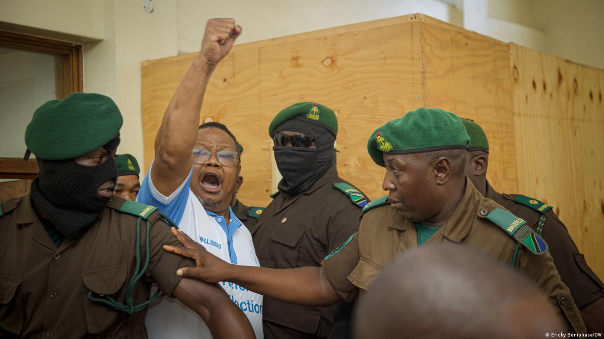 Tundu Lissu 'defiant' as treason trial begins in Tanzania