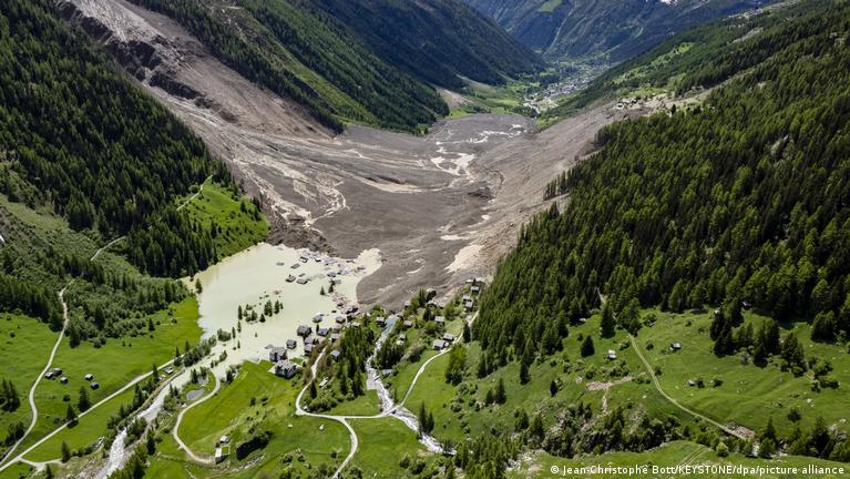 How does Switzerland predict landslides? – DW – 05/30/2025