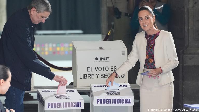 Mexico holds controversial vote to elect judges – DW – 06/02/2025