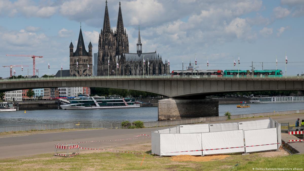 Germany: Cologne evacuation lifted after WWII bombs defused – DW – 06 ...