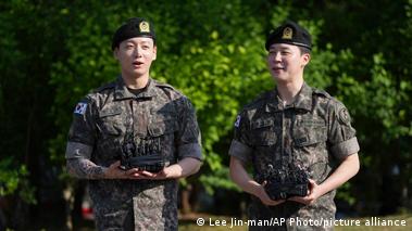 K-pop: BTS stars Jimin, Jung Kook complete military service – DW – 06/11/2025