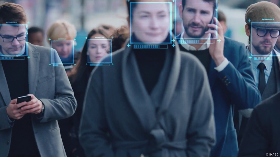 How facial recognition cameras identify you with AI – DW – 06/13/2025