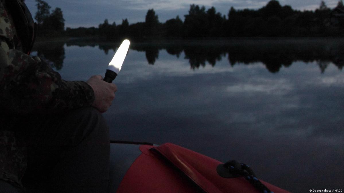 DR Congo: dozens dead as boat capsizes in Lake Tumba – DW – 06/13/2025