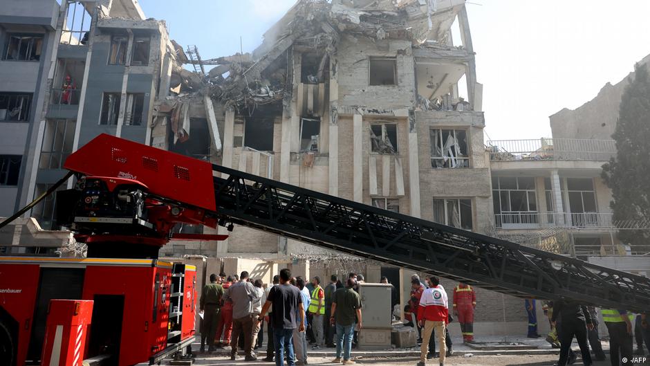 Why are Iran and Israel sworn enemies? – DW – 06/13/2025