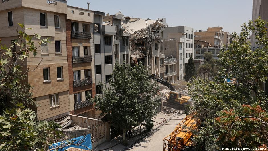 Iran: Death toll from Israeli overnight strikes rises to 78 – DW – 06 ...