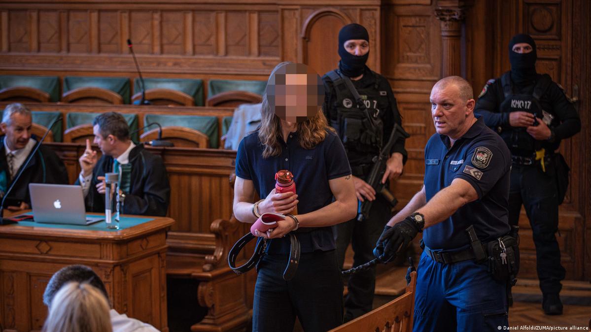 Maja T.: Hungerstreik, Haftkrankenhaus – und dann? – DW – 30.06.2025