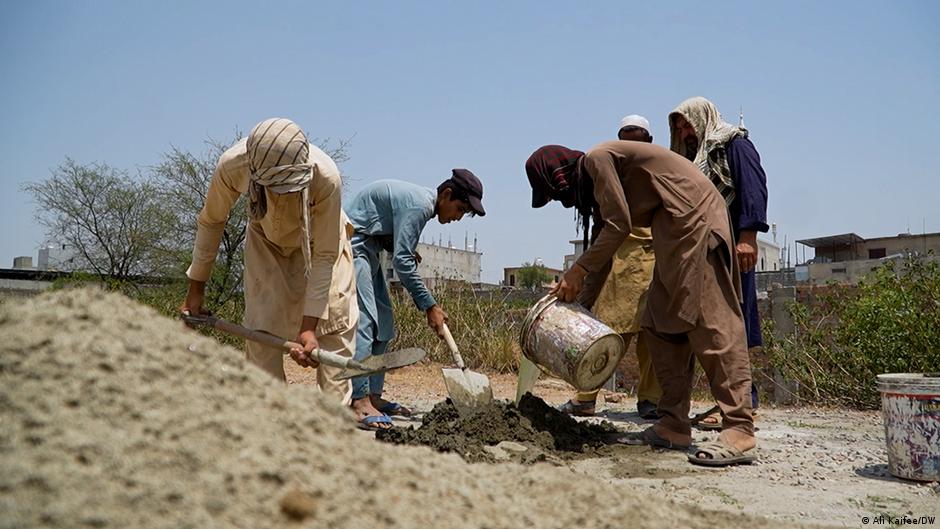 Pakistan: Extreme heat puts outdoor workers at risk – DW – 06/19/2025
