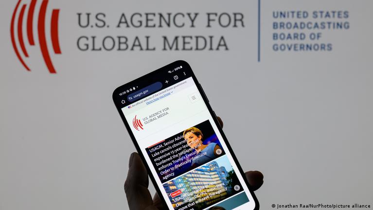 Massenentlassungen bei der "Stimme Amerikas" – DW – 21.06.2025