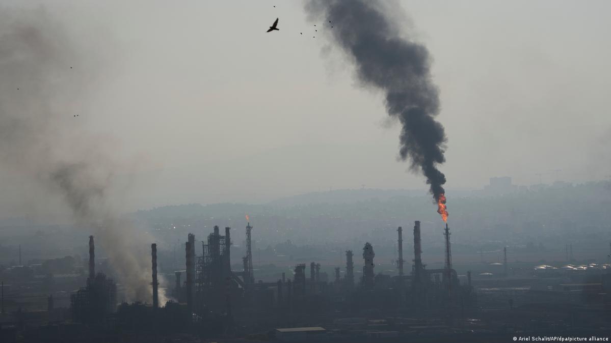 La refinería israelí en Haifa retoma parte de su actividad