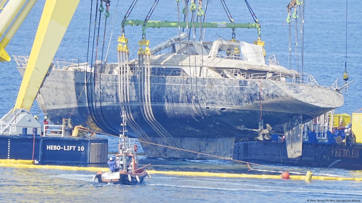 Bayesian superyacht lifted off seabed – DW – 06/21/2025