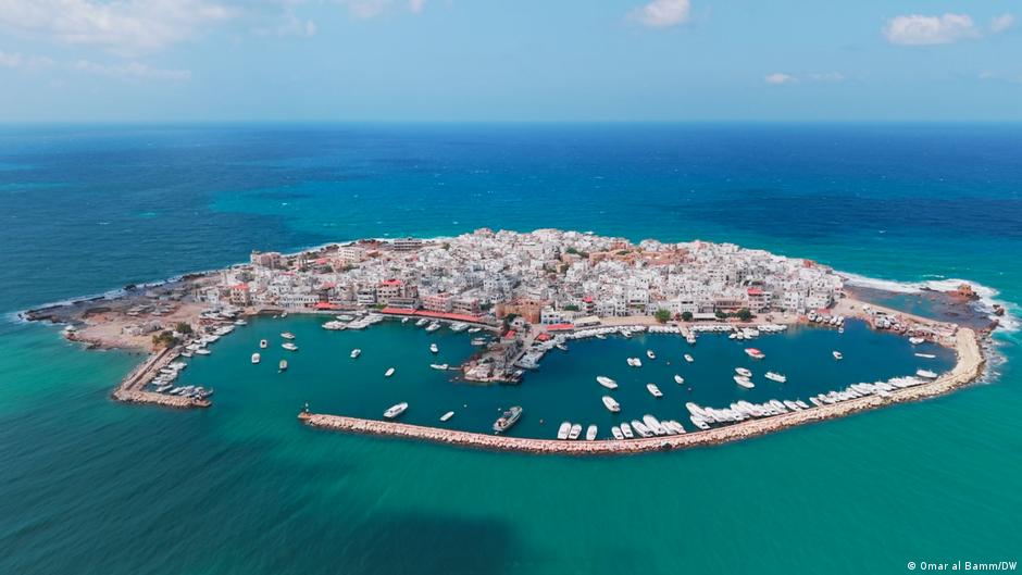 Beautiful yet scarred, Syrian island hopes for tourism boom – DW – 08 ...