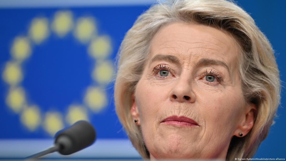 EU's von der Leyen sails through no-confidence vote – DW – 07/10/2025