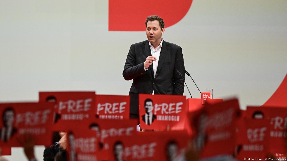 SPD Başkanı Klingbeil'dan İmamoğlu'na dayanışma mektubu – DW – 14.07.2025