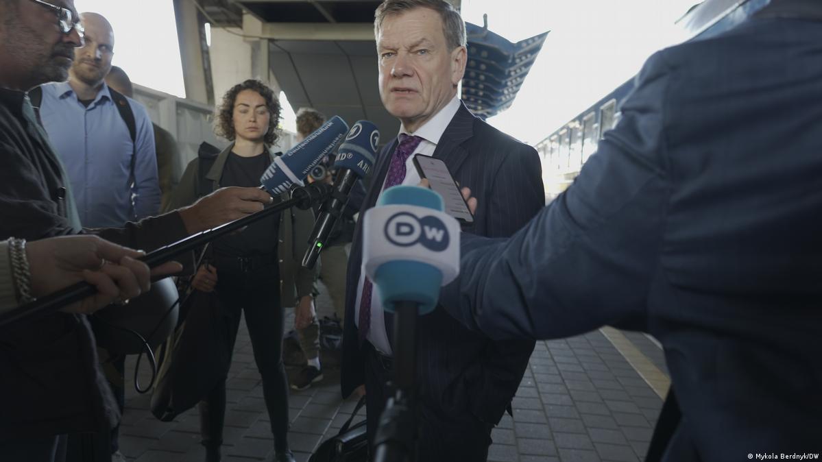 Wadephul: Ucrania tiene la máxima prioridad para Alemania – DW – 30/06/2025