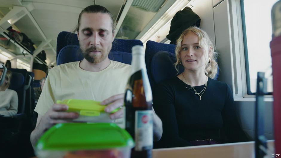 How to travel by train in Germany – DW – 07/05/2025