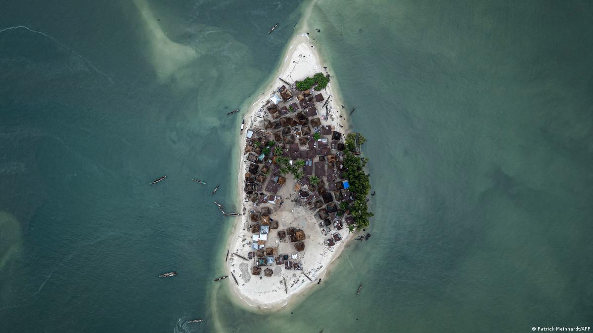 海平面上升威脅塞拉利昂小島 – DW – 2025年7月20日