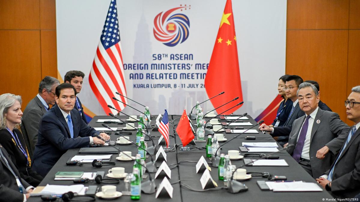 EU walks trade tightrope as US-China rivalry intensifies – DW – 07/15/2025