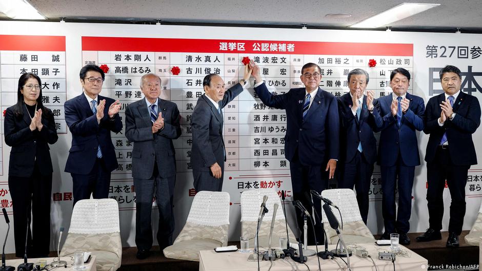 Japanese PM to stay on after weak election result – DW – 07/21/2025