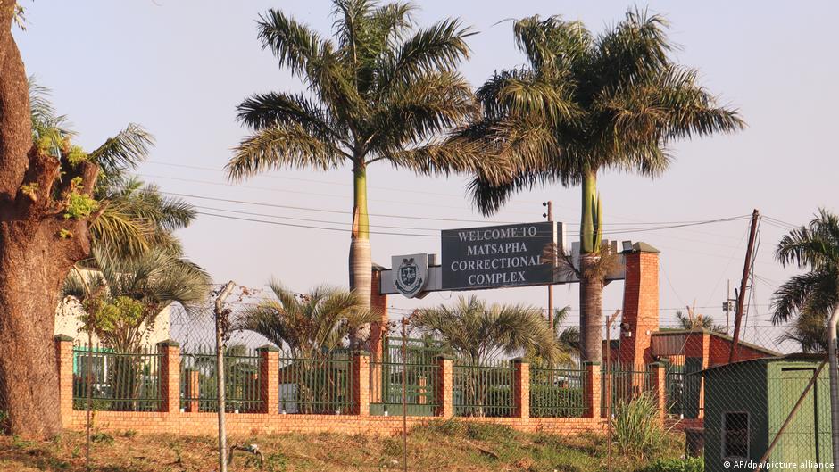 Le Rwanda va accueillir 250 migrants expulsés des États-Unis – DW – 05 ...