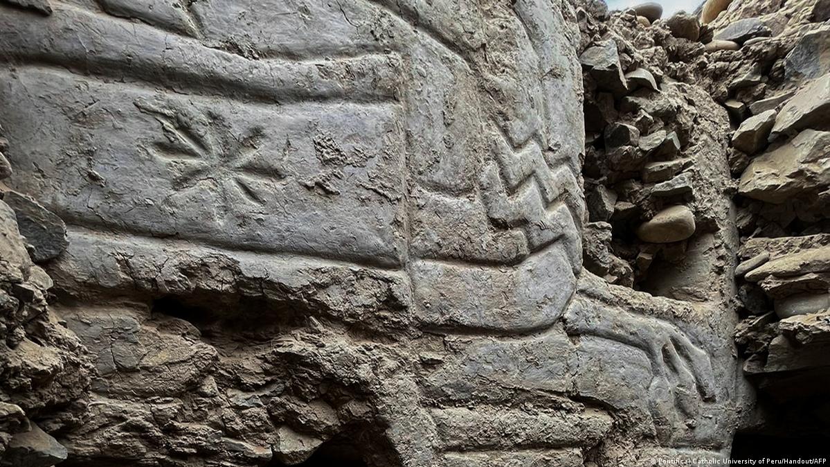 Mural intacto de 3.000 años sorprende a arqueólogos en Perú – DW – 23 ...