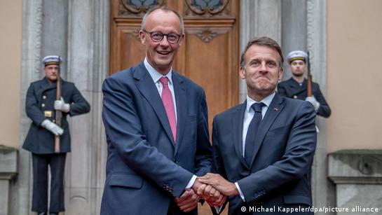 Merz, Macron present united front amid EU-US trade row – DW – 07/24/2025