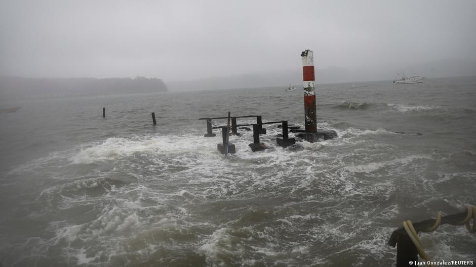 Scarlet johansen nude pics i have to agree with other