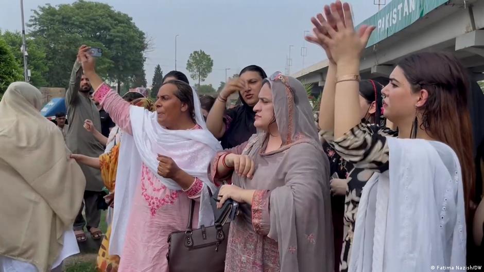 Pakistan's transgender community lives in fear