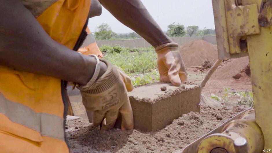 Doing Your Bit: A cool alternative to concrete – DW – 08/22/2025
