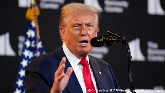 Ukraine updates: Trump floats meeting with Putin, Zelenskyy