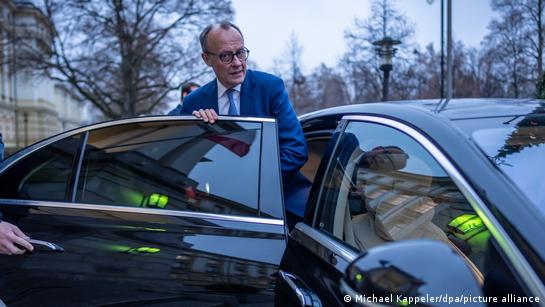 German top politicians' cars exceed CO2 targets: study