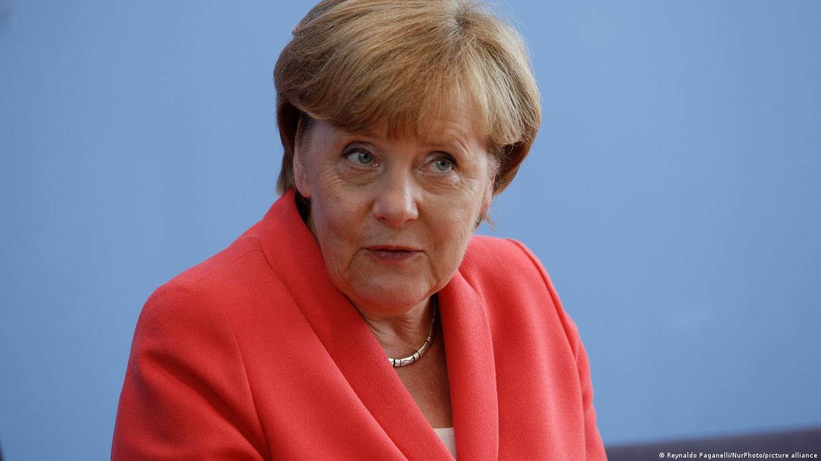 „Damy radę”. Angela Merkel o swoim legendarnym zdaniu – DW – 25.08.2025