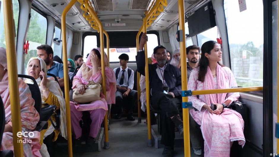 Electric buses combat air pollution in Kashmir