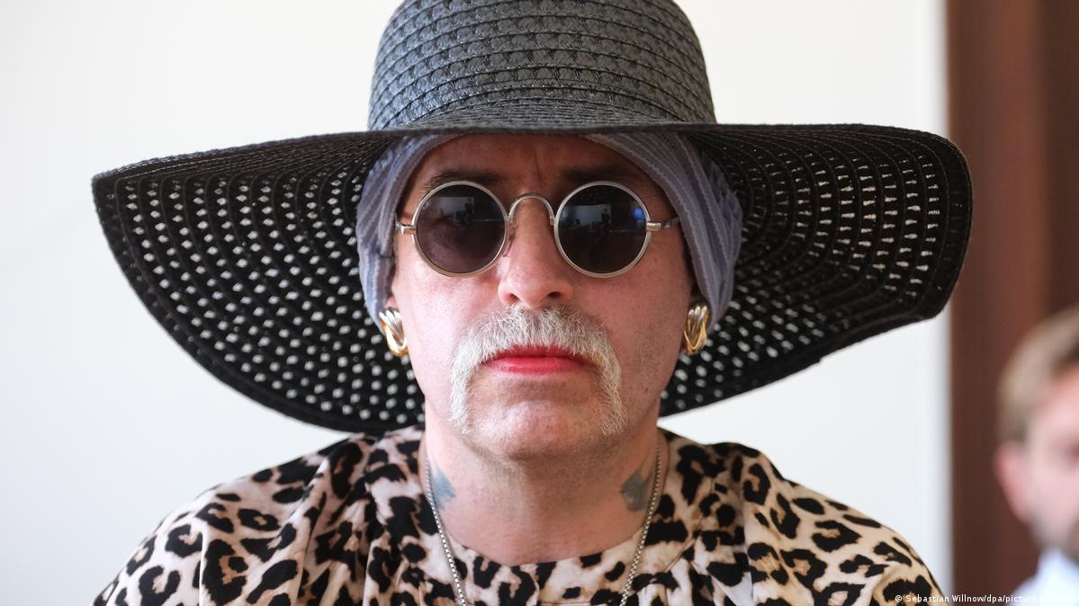 Neo-Nazi's trans identity sparks debate over German law – DW – 08/27/2025