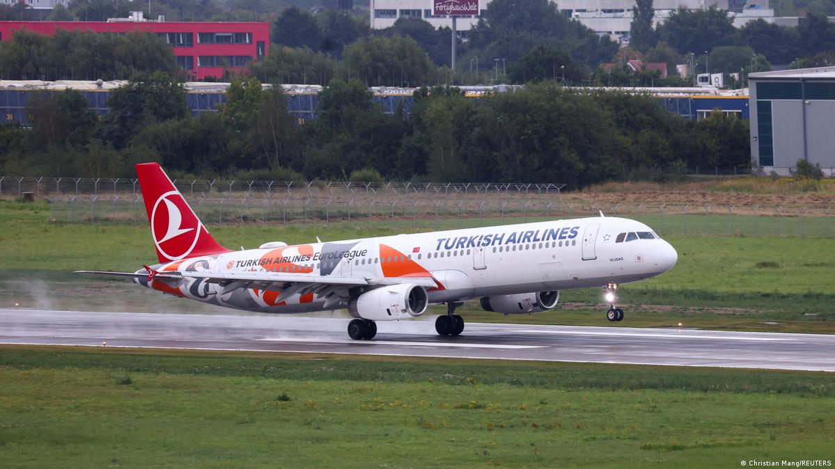 Flug mit Afghanen in Deutschland gelandet – DW – 01.09.2025