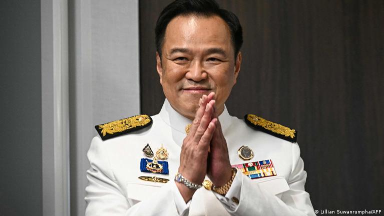 Thailand's new prime minister takes office – DW – 09/07/2025
