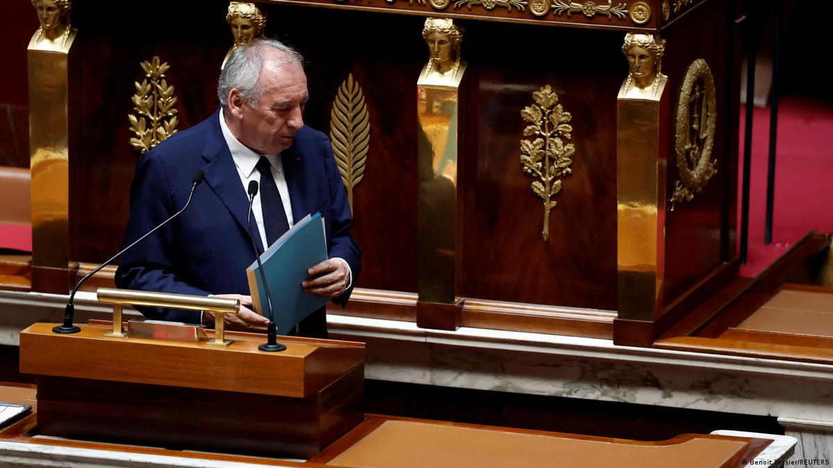 Francia y la dimisión del primer ministro: ¿y ahora qué?