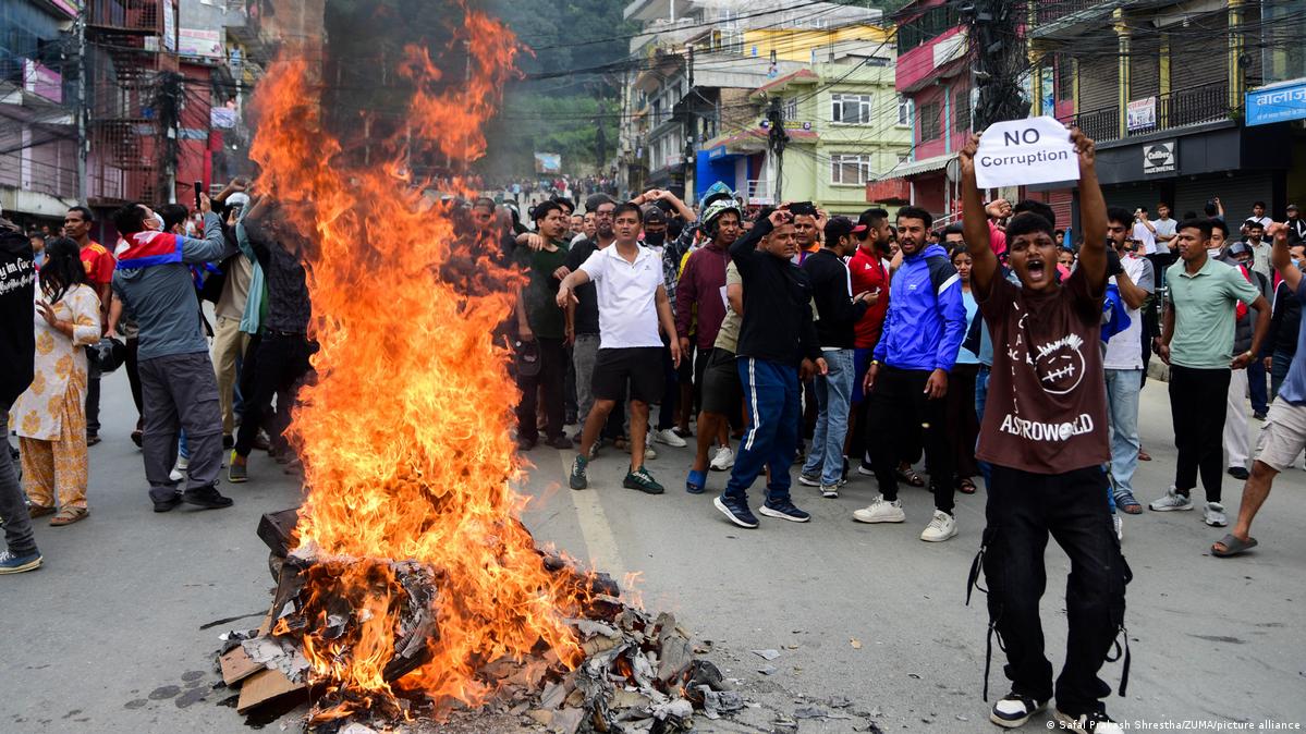 Gen Z protests: Why are Asia's youth so angry? – DW – 10/14/2025