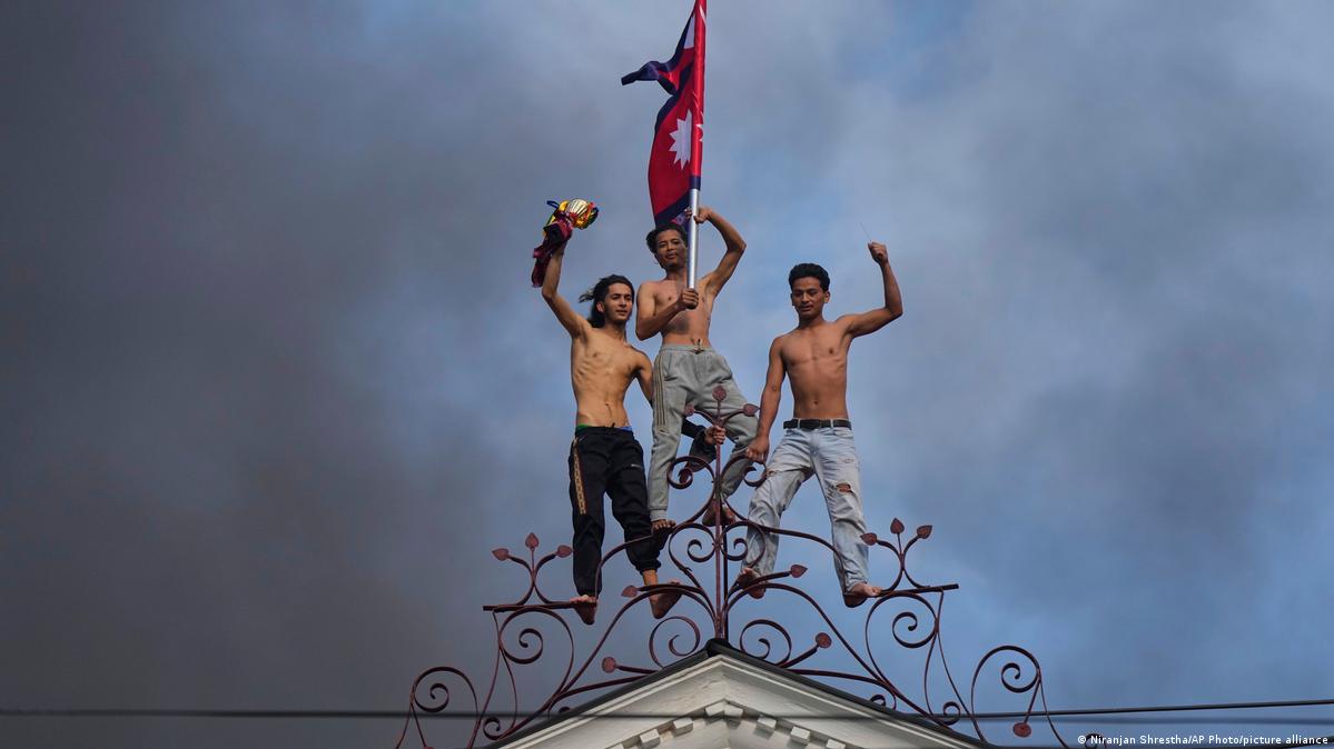 What Nepal's Gen Z revolt means for India, China and US – DW – 09/22/2025