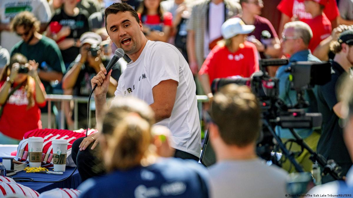 US: Conservative pundit Charlie Kirk shot dead at Utah rally – DW – 09 ...