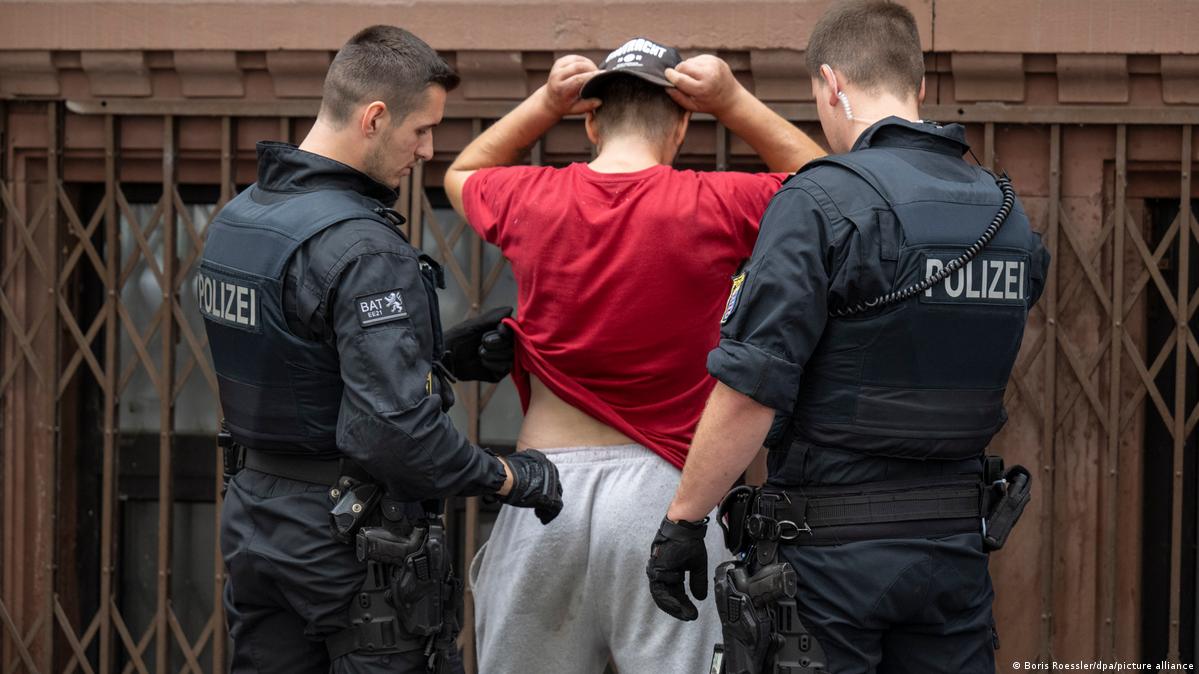 Crime statistics: How safe is life in Germany? – DW – 09/16/2025