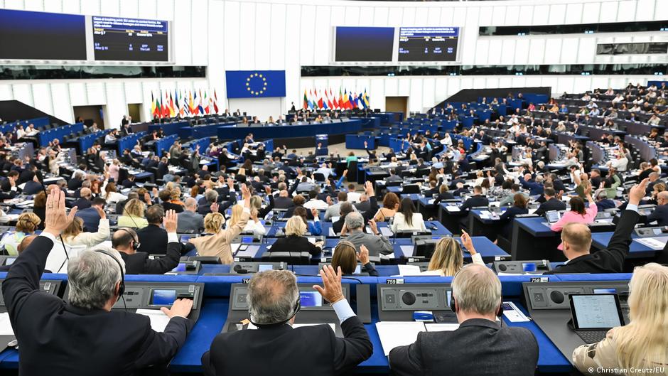 Luscious nancy desnuda go see her while she’s in town and