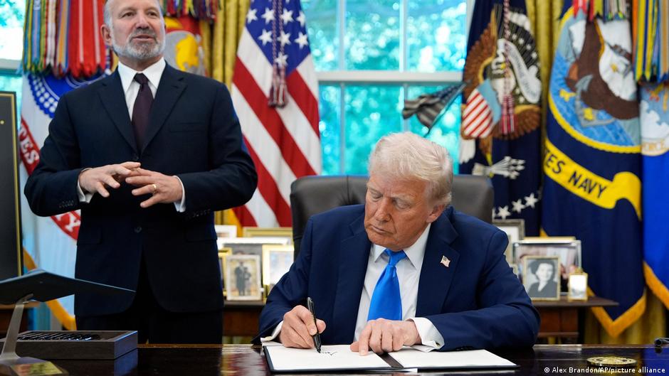 Trump announces $100,000 fee for H-1B visa applications