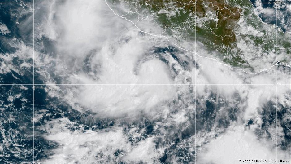 Narda evoluciona a huracán categoría 1 en Pacífico mexicano – DW – 24/09/2025