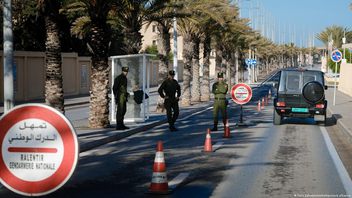 صحيفة: الجنرال "الجن" يفرّ من الجزائر إلى إسبانيا كمهاجر سري