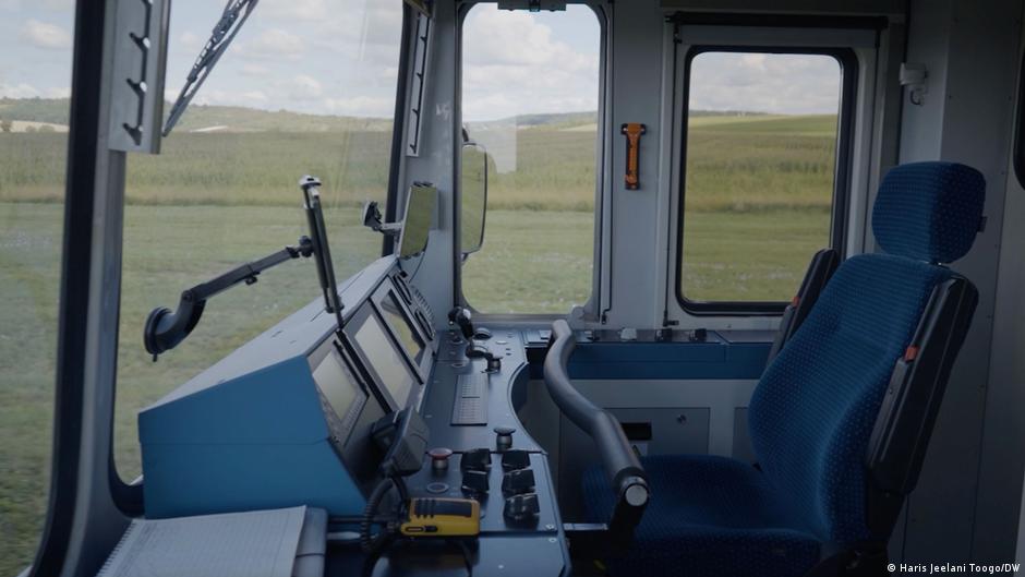 Europe's first driverless train launched in Czech Republic – DW – 09/29 ...