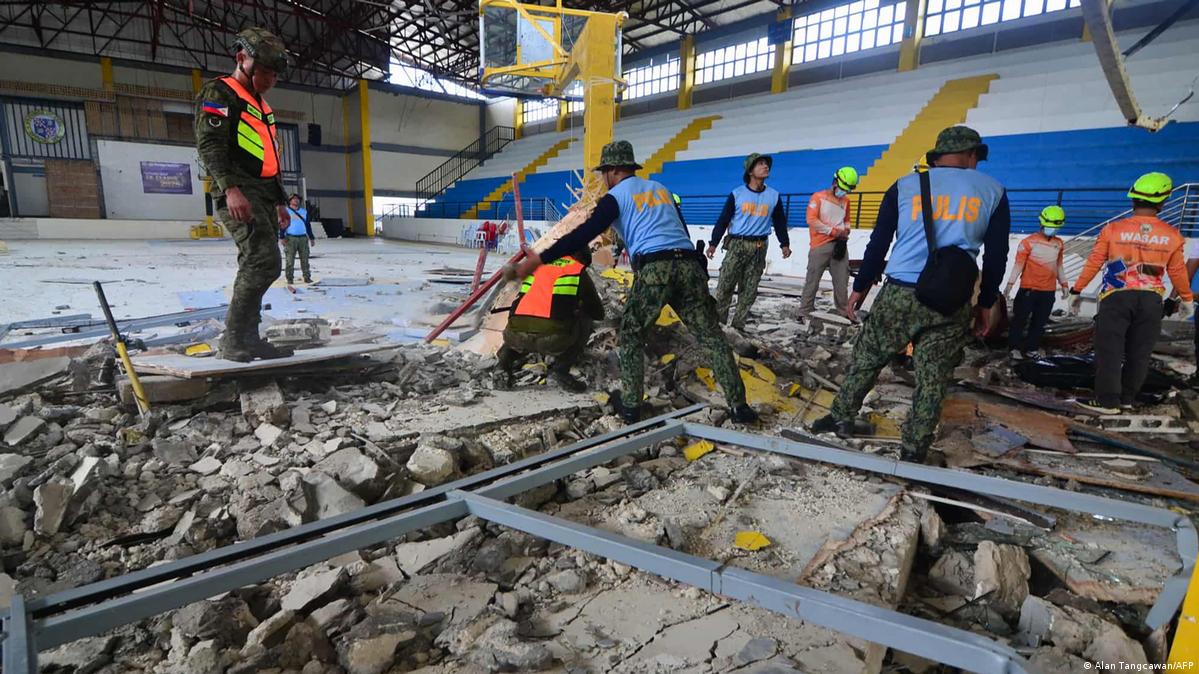 Philippines hit by 6.9 magnitude earthquake, dozens dead