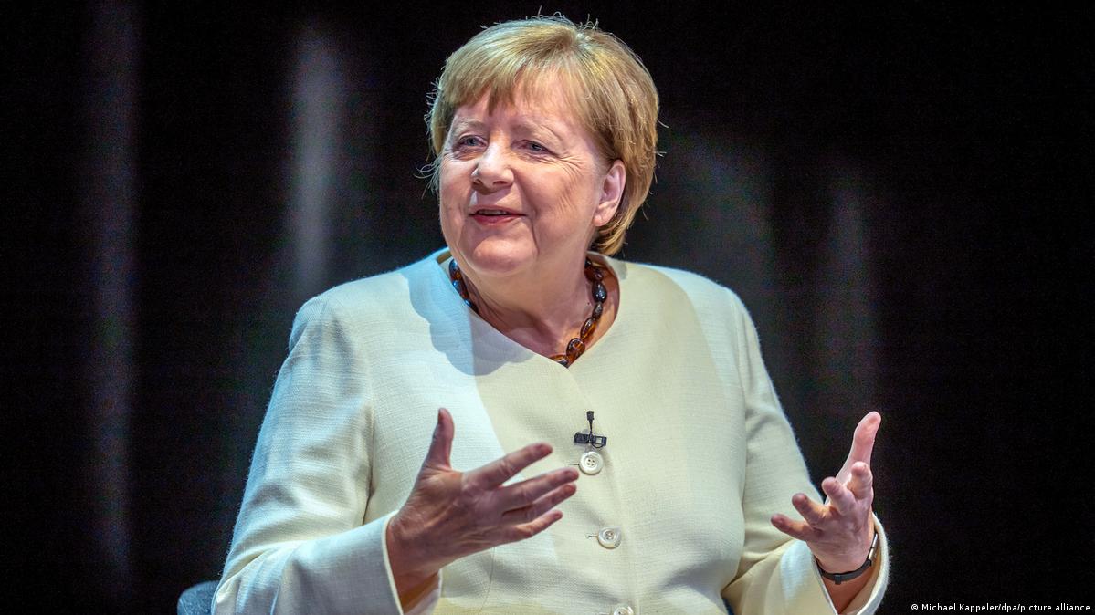 Why Merkel's Ukraine remarks pleased Russia, angered Poland – DW – 10 ...