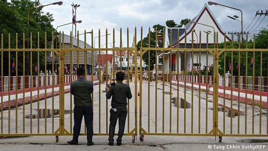 Thailand suspends Cambodia peace deal after landmine blast