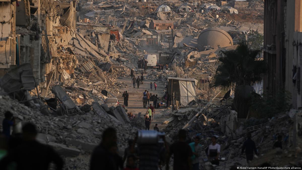 Палестинцы согласны передать власть в Газе технократам – DW – 24.10.2025